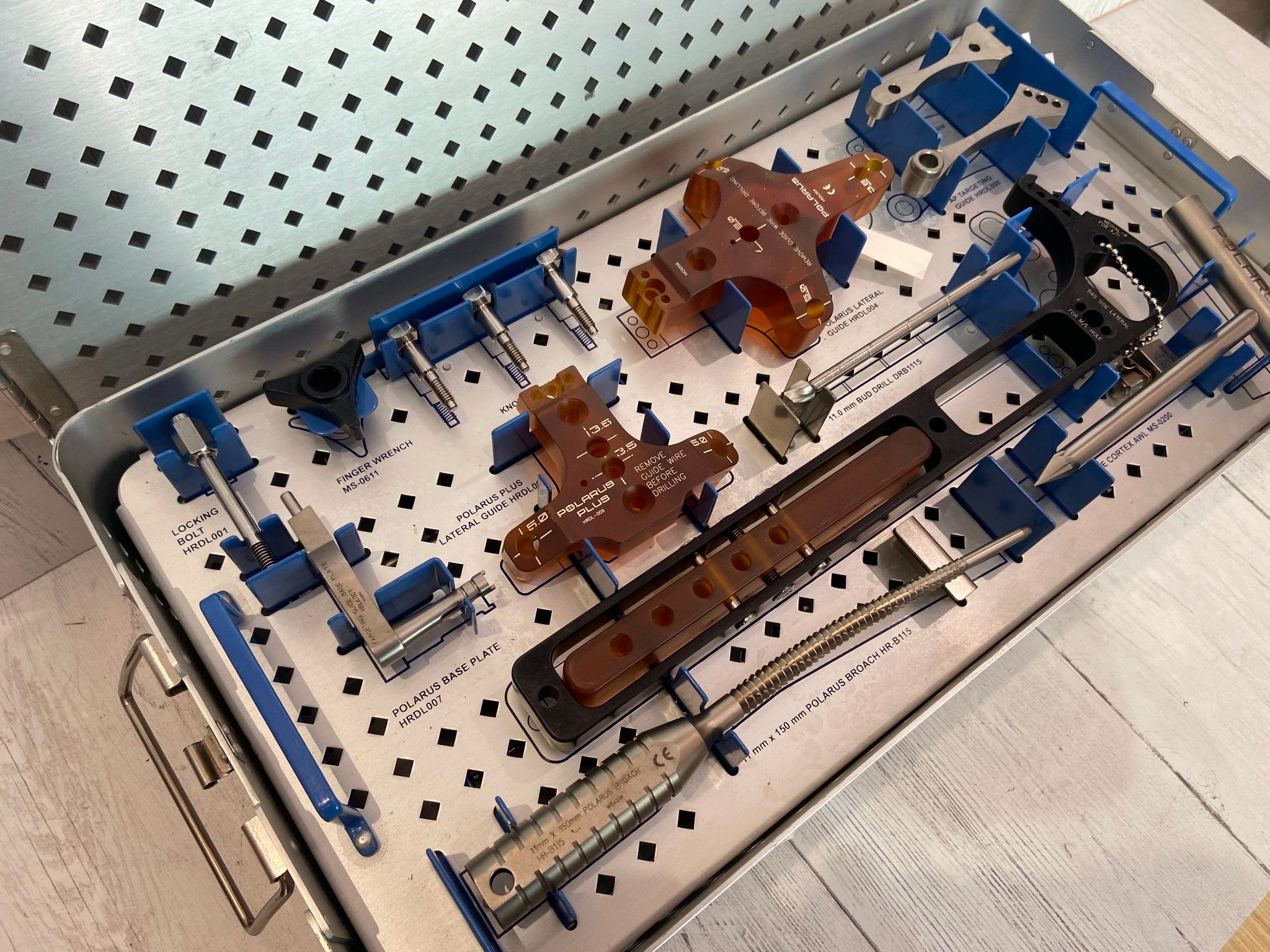 Polarus Humeral Rod System MS-9000 22"x11.5"x6" – KeeboVet Veterinary ...